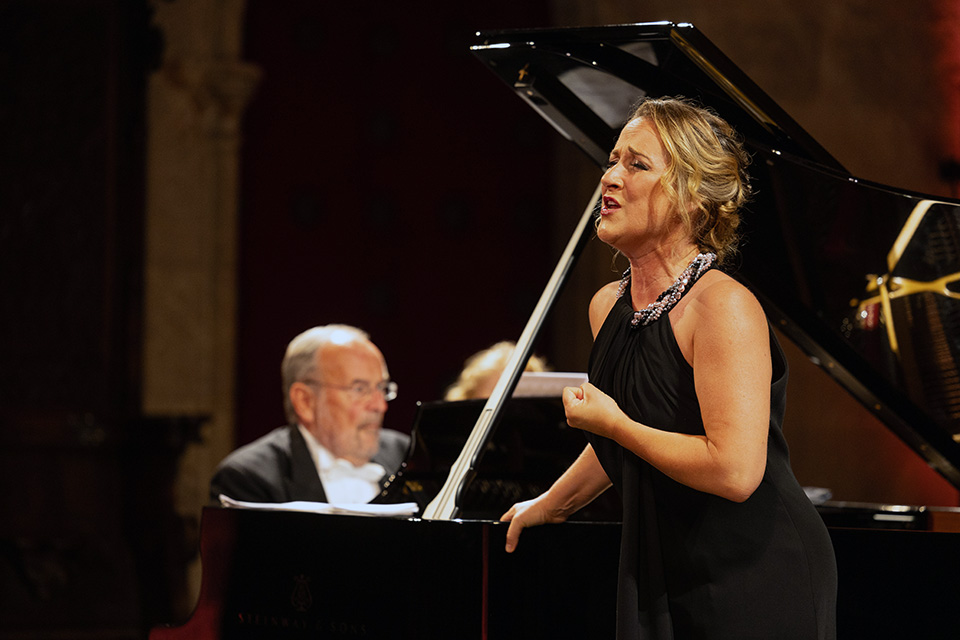 La soprano Diana Damrau y el bajo Nicolas Testé llevan al límite las ...