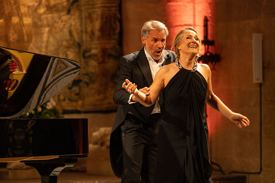 La soprano Diana Damrau y el bajo Nicolas Testé llevan al límite las ...