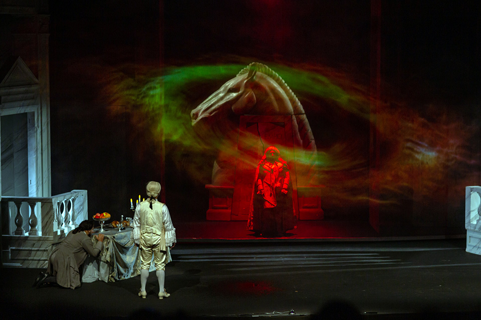 El Gran Teatro de Córdoba acoge este sábado la ópera Don Giovanni, una ...