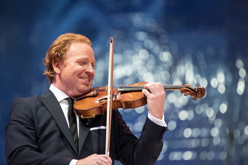 Daniel Hope, violinista y director británico, debuta con la Orquesta de ...
